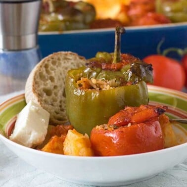 The Tastiest Gemista Recipe (Greek Stuffed Peppers And Tomatoes ...