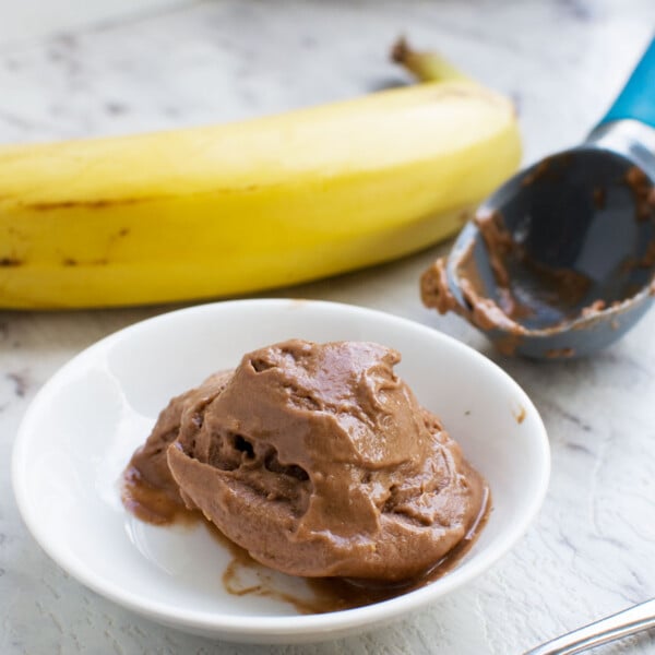 5-minute Healthy Chocolate Banana Ice Cream (Nice Cream!) - Scrummy Lane