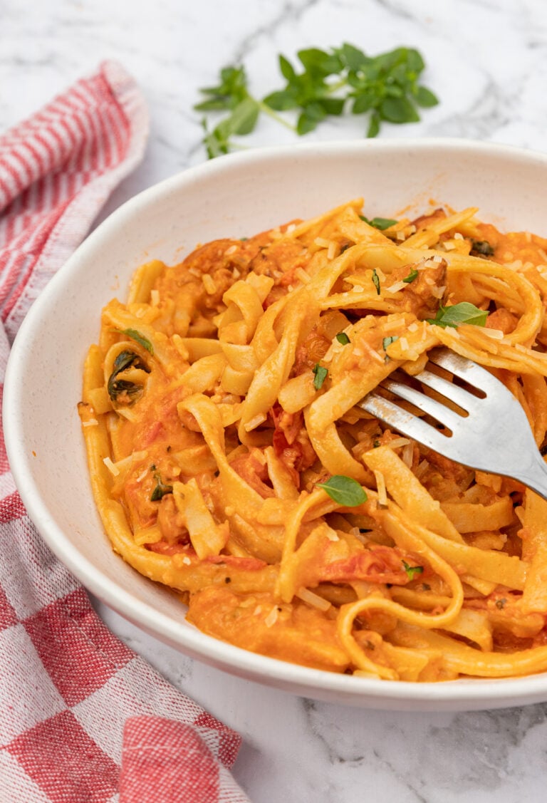 Chorizo Pasta (Creamy & Easy!) - Scrummy Lane