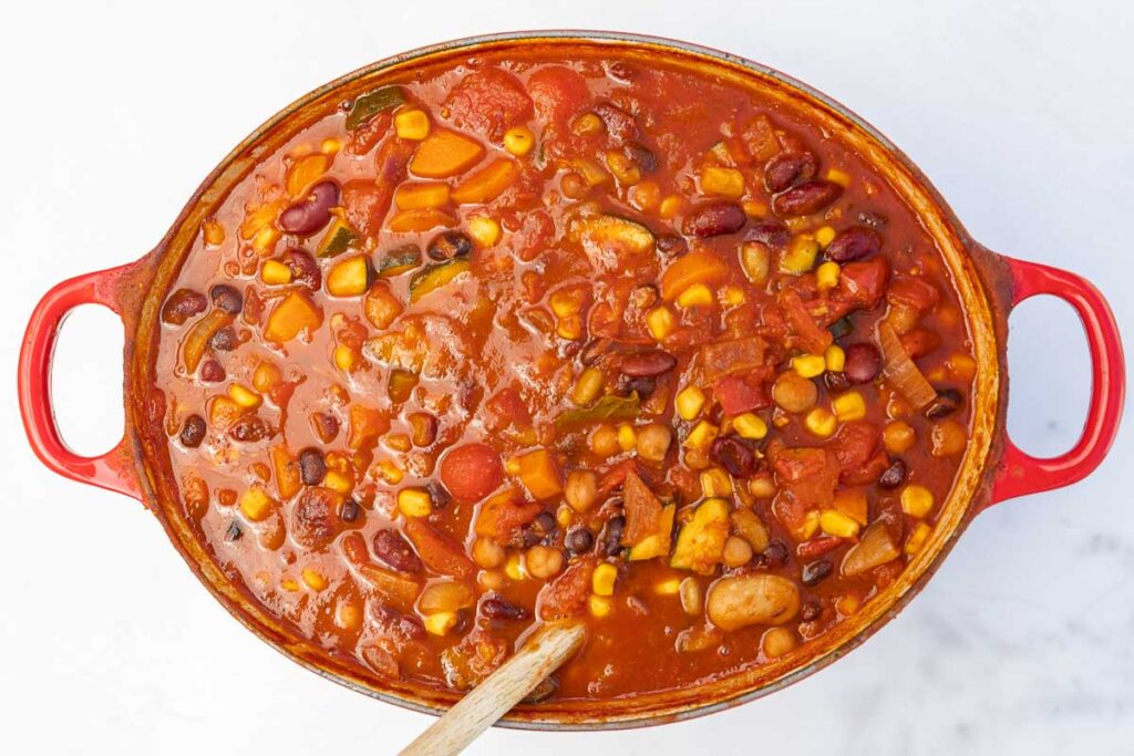 Simple 5 Bean Chili Recipe (Vegetarian) - Scrummy Lane