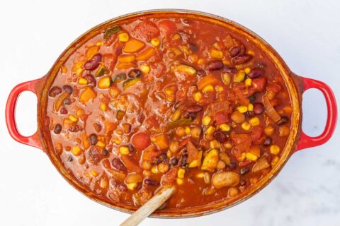 Simple 5 Bean Chili Recipe (Vegetarian) - Scrummy Lane